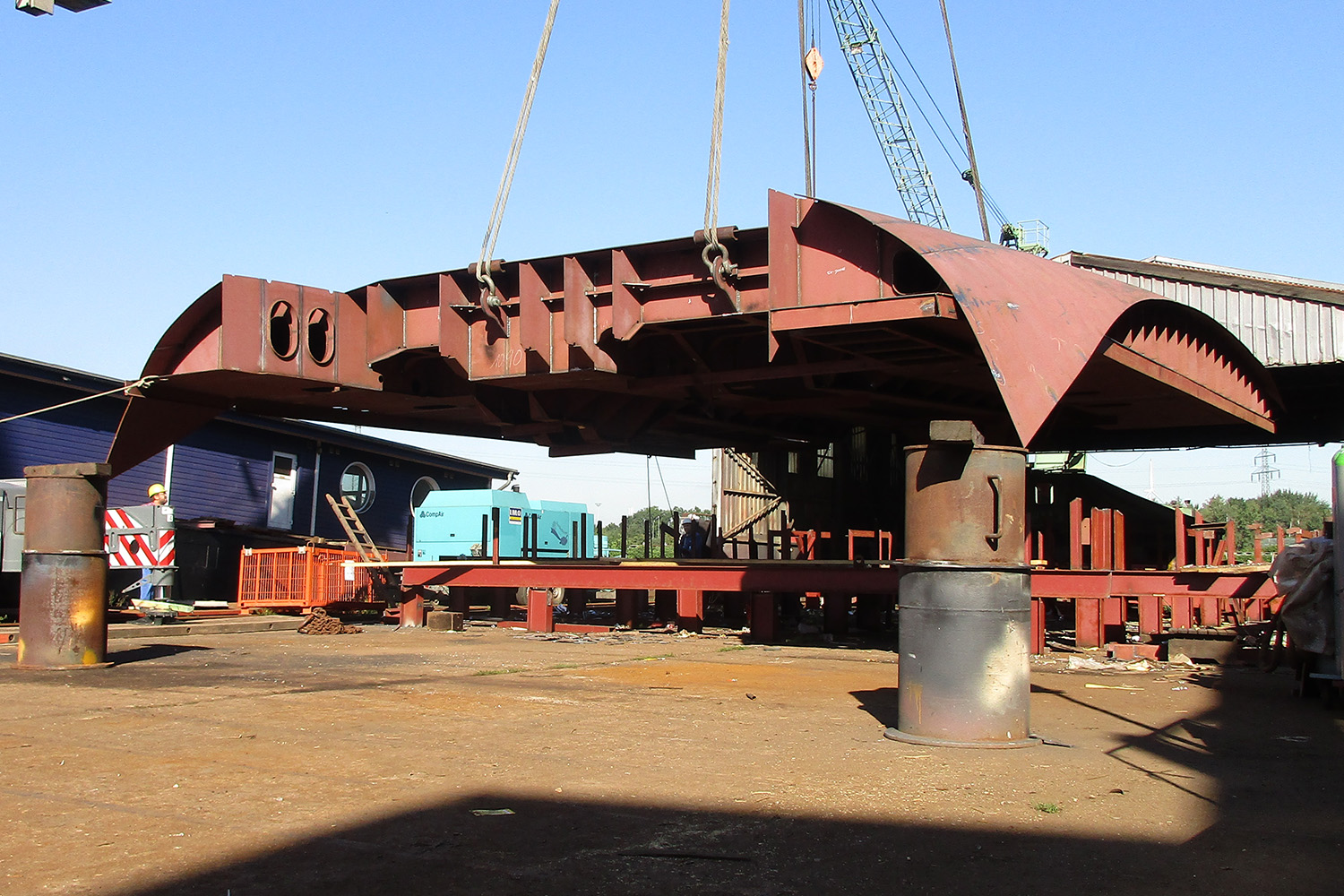 First Carrousel-RAVE Tug Under Construction in Hamburg - Robert Allan Ltd.