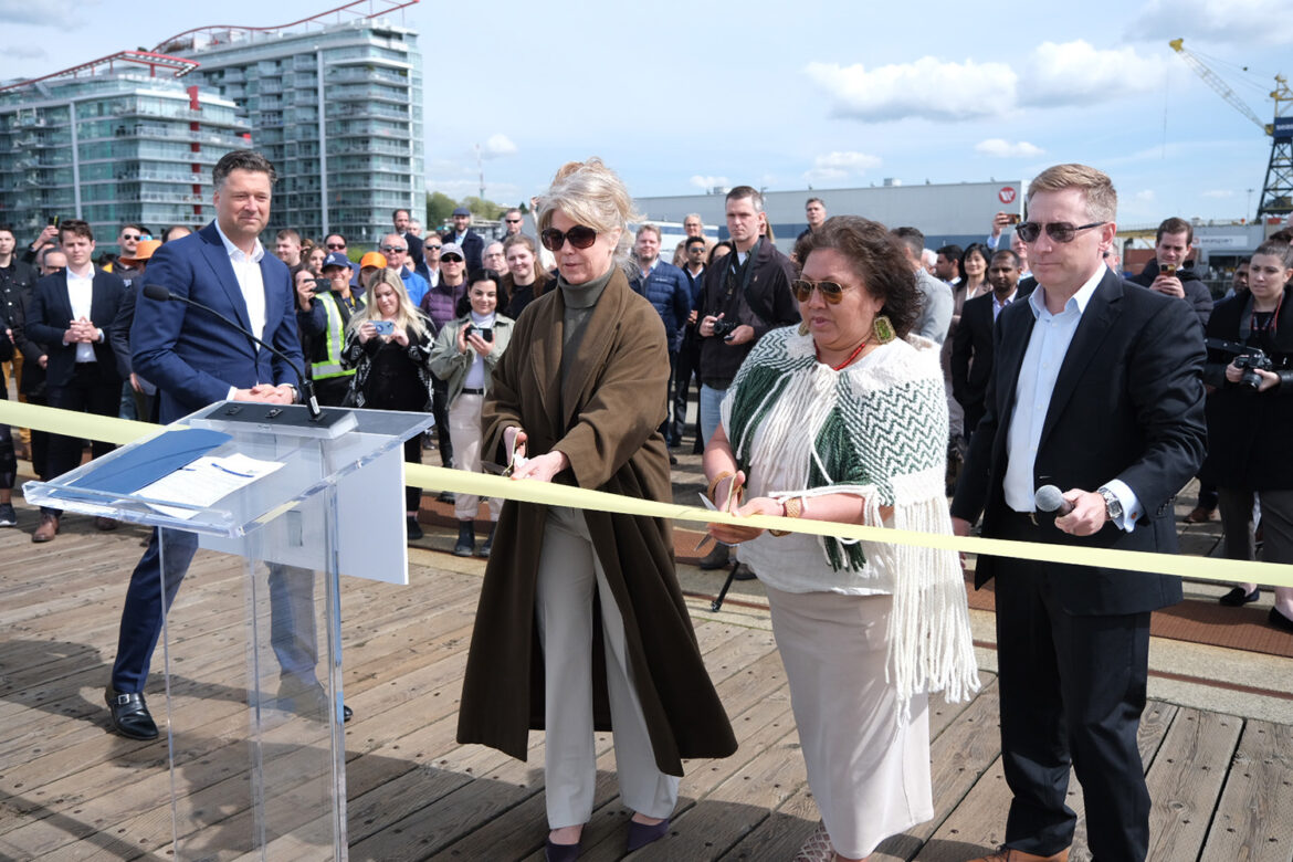 Vancouver Proudly Welcomes its First Resident Battery Electric Tugs ...