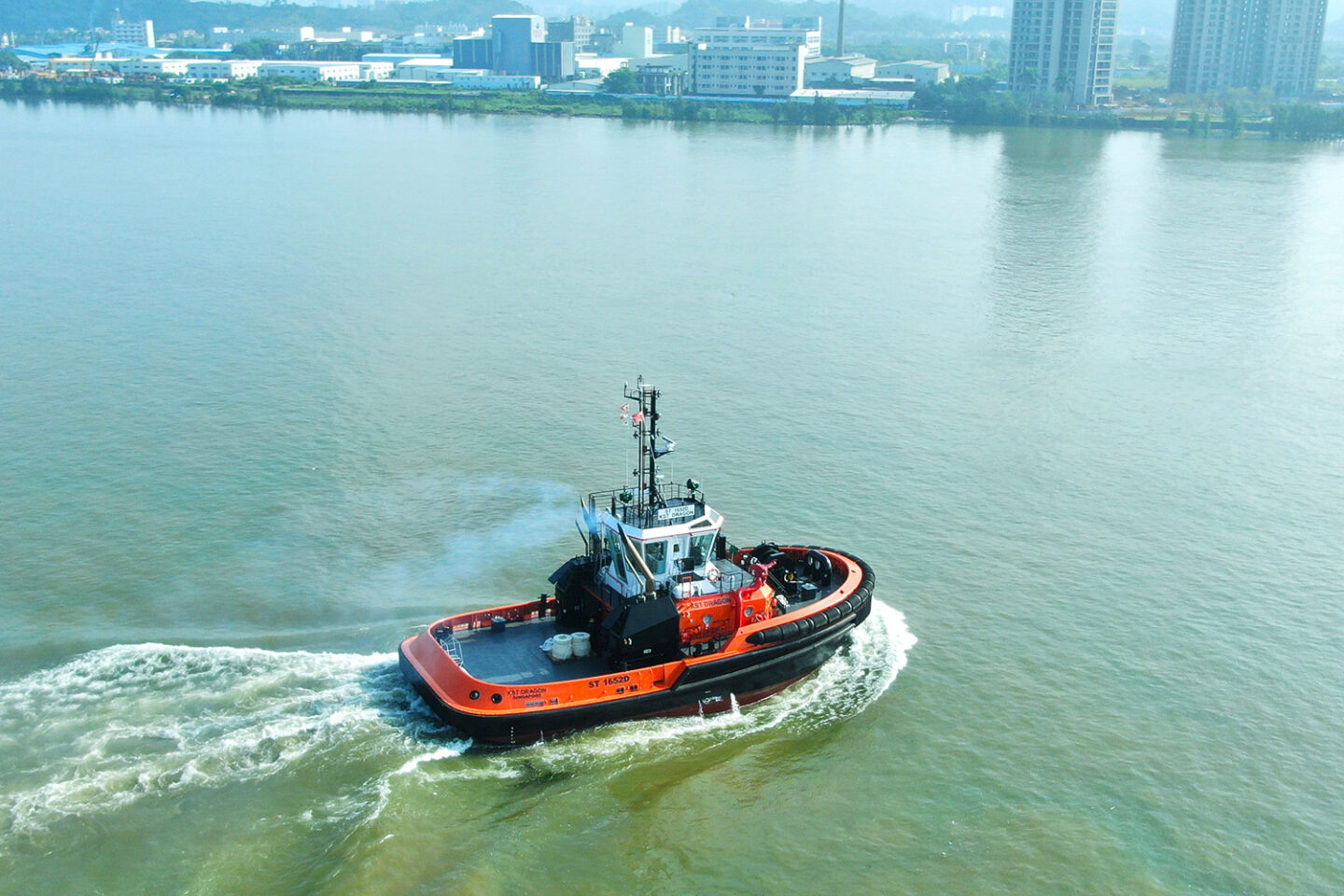 KST DRAGON - RAmparts 2500-CL ship-handling and escort tug delivered to ...