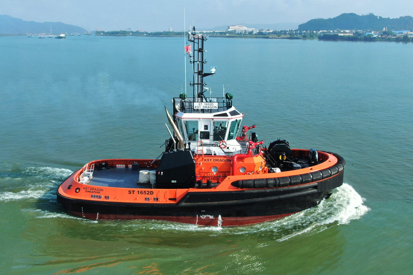 KST DRAGON - RAmparts 2500-CL ship-handling and escort tug delivered to ...
